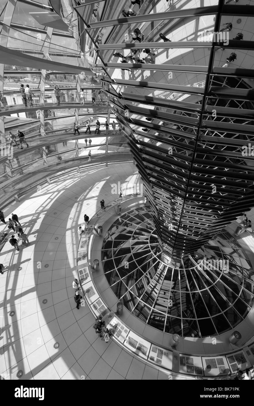 Bundestag in berlin germany Black and White Stock Photos & Images - Alamy