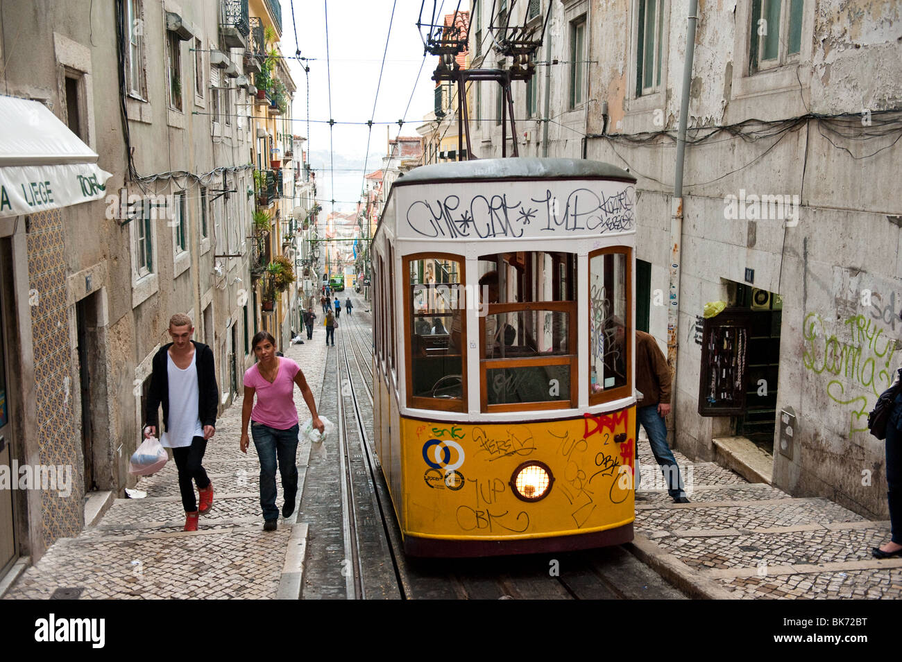 Car going up a steep hill hi-res stock photography and images - Alamy