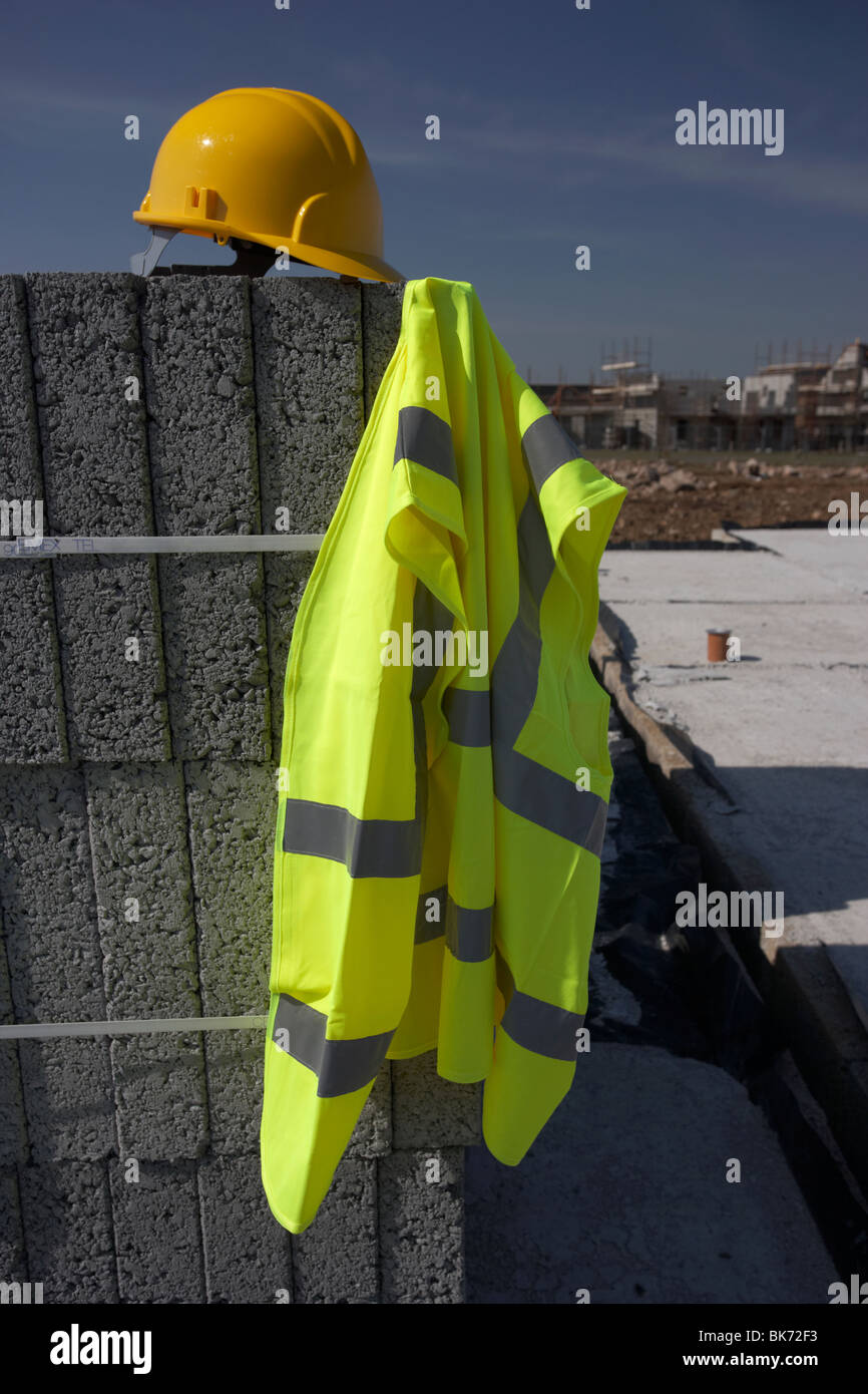 Hivis hi-res stock photography and images - Alamy