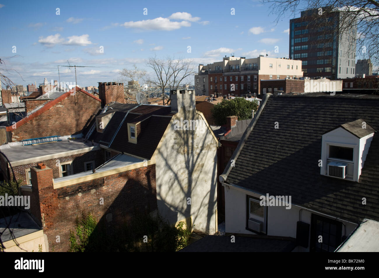 Old philadelphia houses hi-res stock photography and images - Alamy