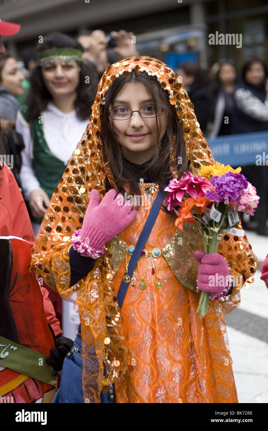 Iranian costume hi-res stock photography and images - Alamy