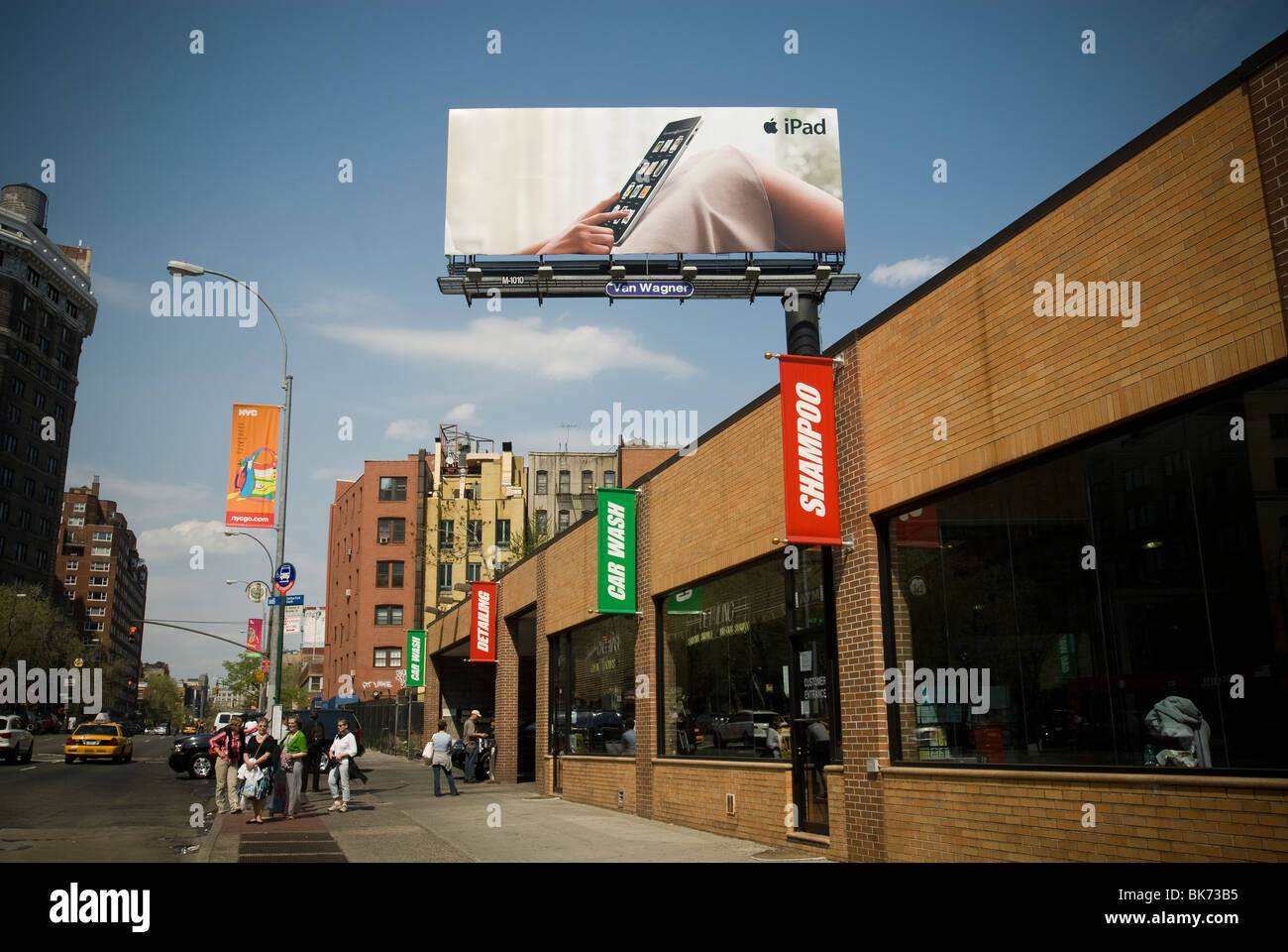 Billboard advertisement apple hi-res stock photography and images - Alamy