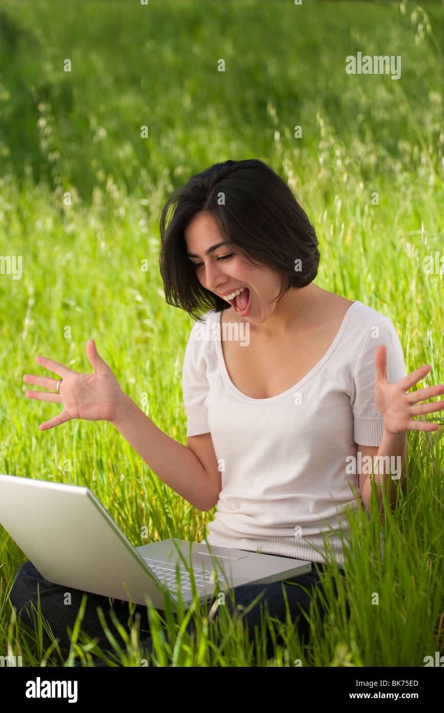 Computer communication hi-res stock photography and images - Alamy