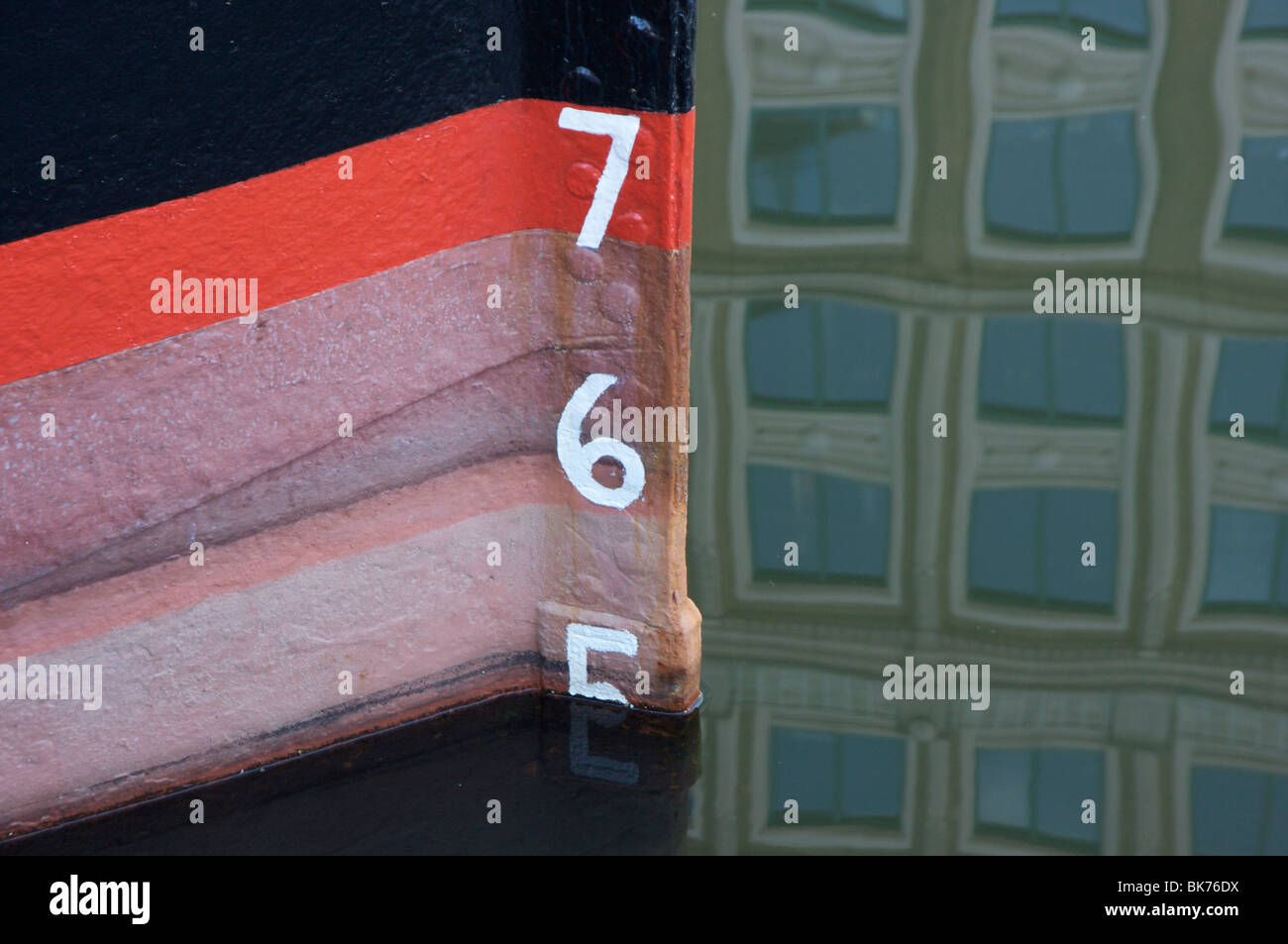 Windows boat hi-res stock photography and images - Alamy