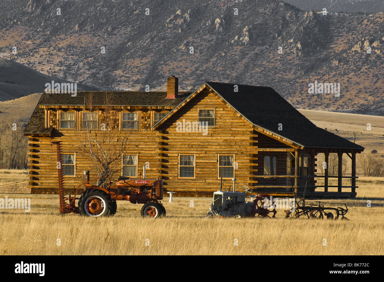 This is an image of a house on a farm Stock Photo - Alamy