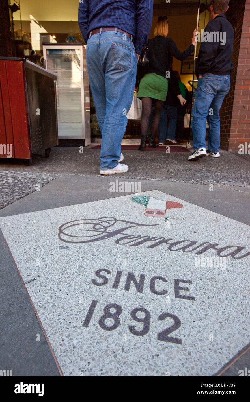 Ferrara bakery new york hi-res stock photography and images - Alamy