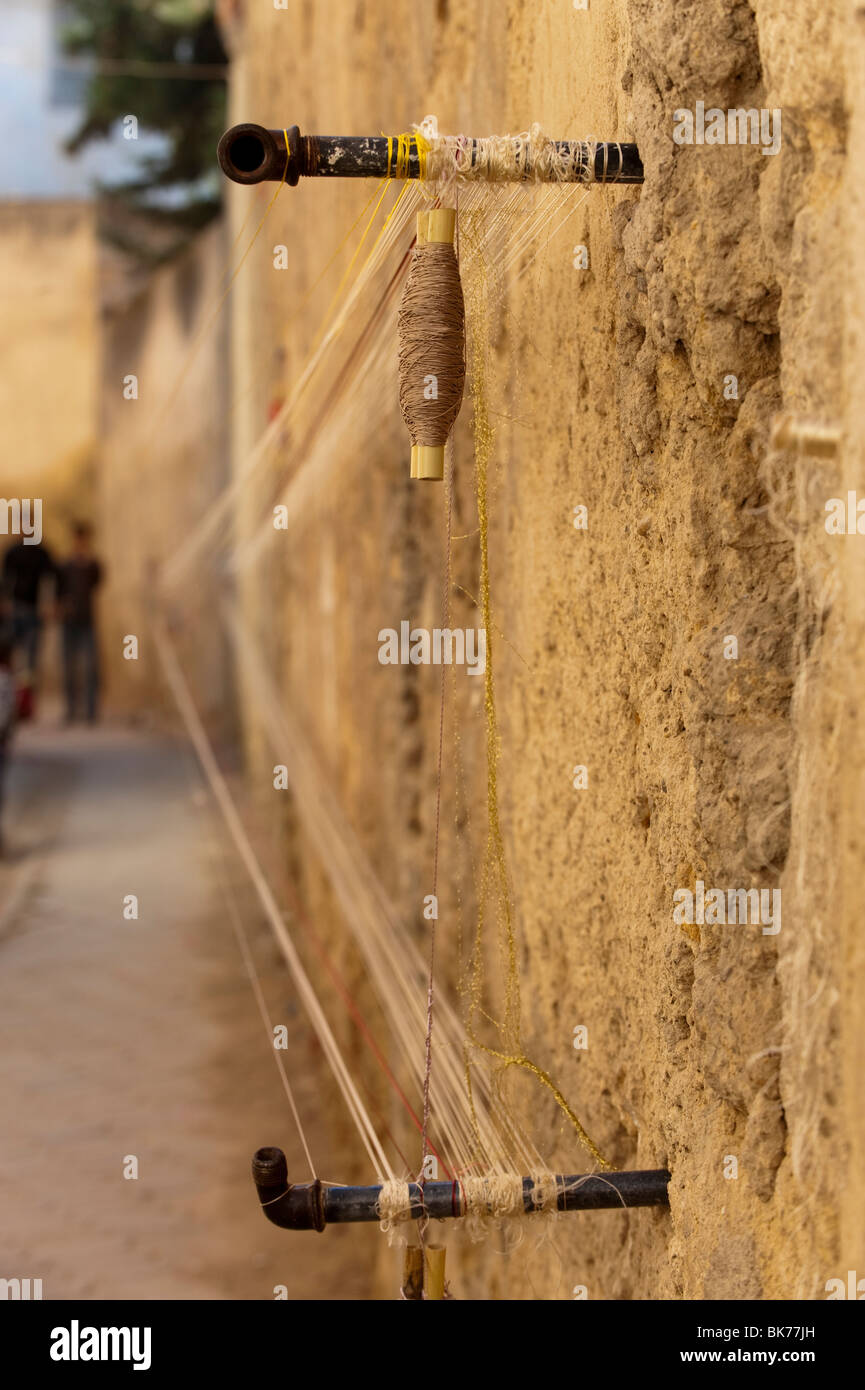 Weaving on street hi-res stock photography and images - Alamy