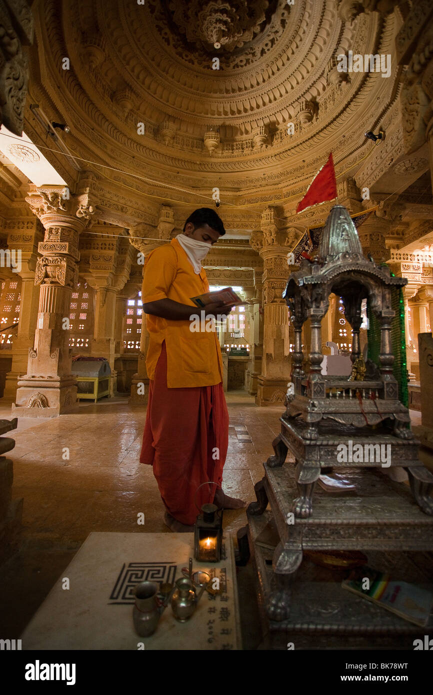 Jainism Monk Stock Photos & Jainism Monk Stock Images - Alamy
