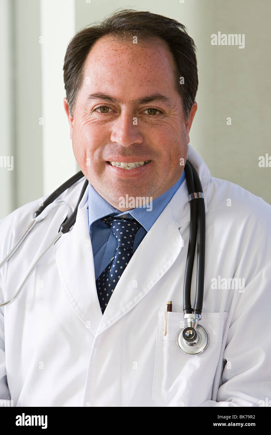 Portrait of a doctor Stock Photo - Alamy