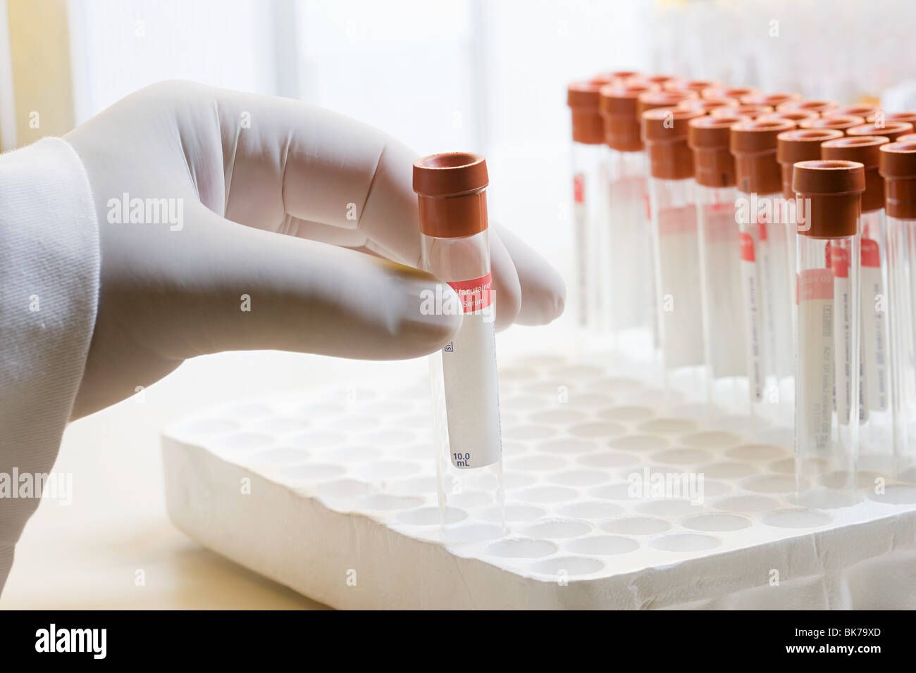 Test tubes hi-res stock photography and images - Alamy