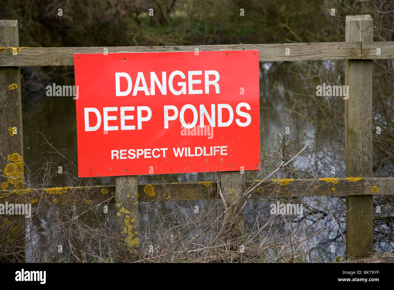 Danger deep ponds warning sign hi-res stock photography and images - Alamy