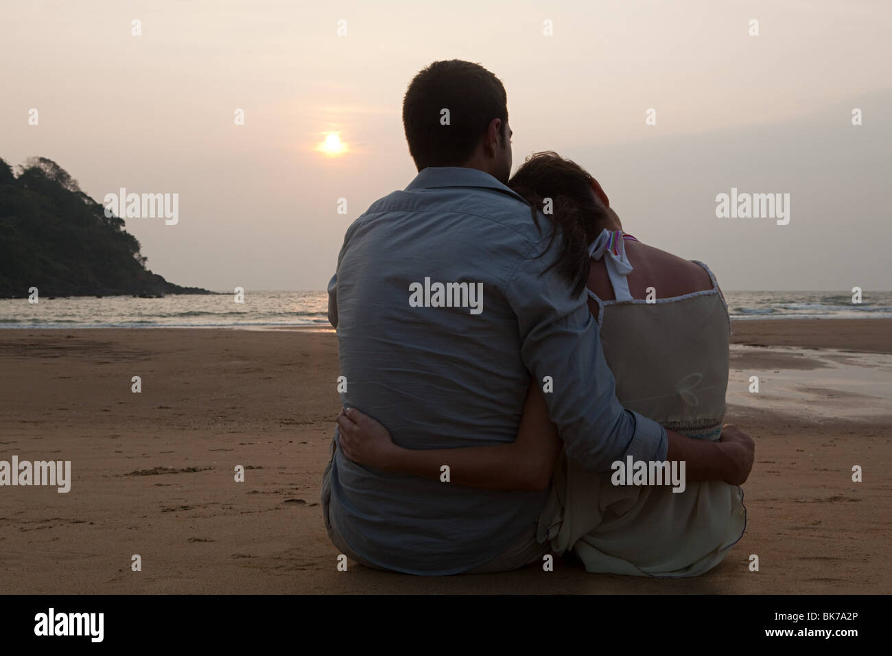 Indian honeymoon couple, beach hi-res stock photography and images - Alamy