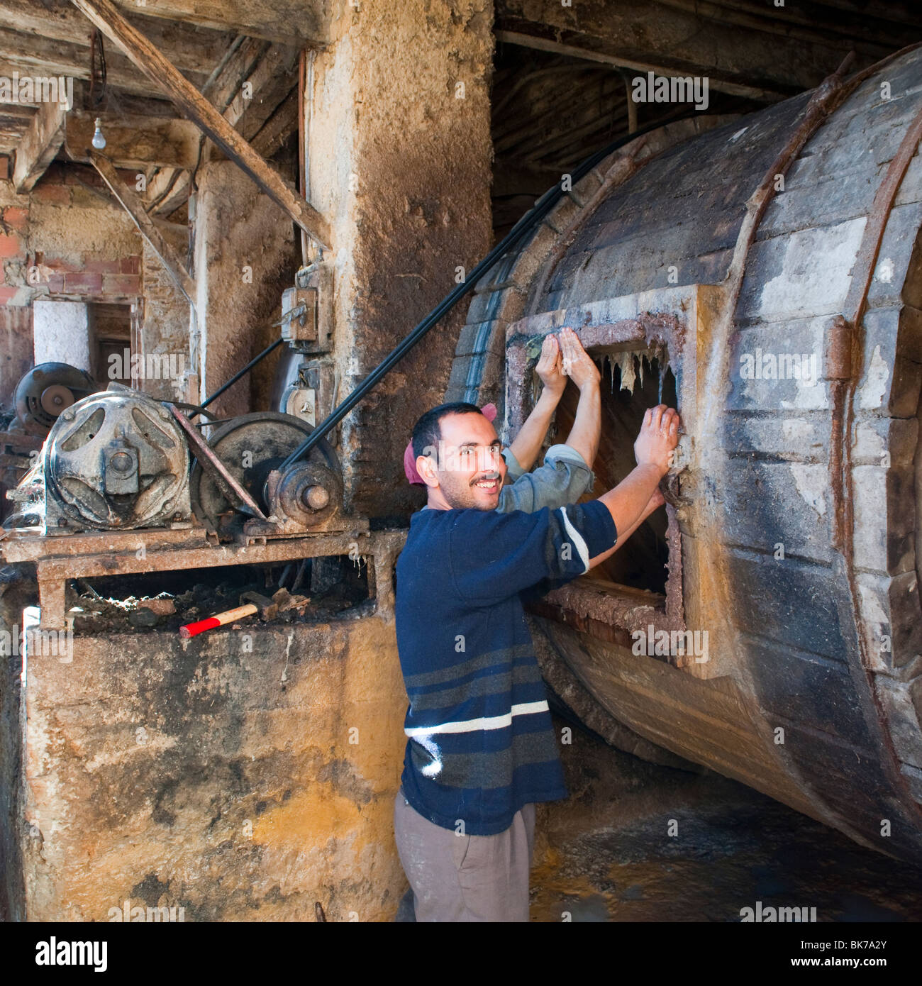 Skin skins hi-res stock photography and images - Alamy