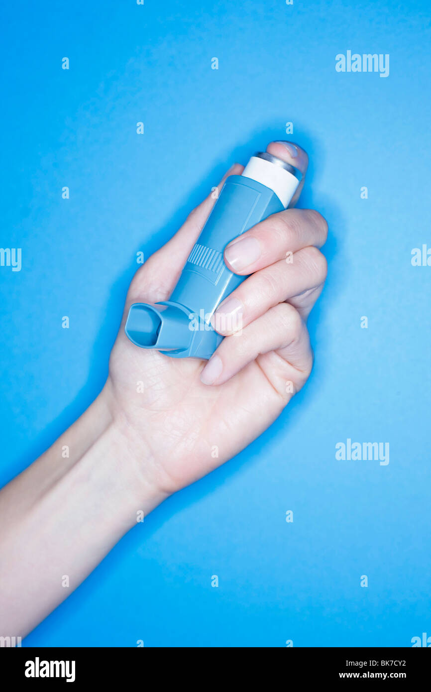 Blue inhalers hi-res stock photography and images - Alamy