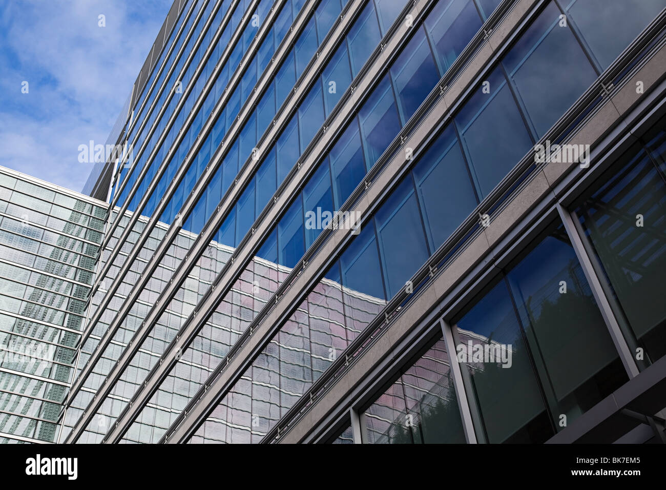 Building hi-res stock photography and images - Alamy