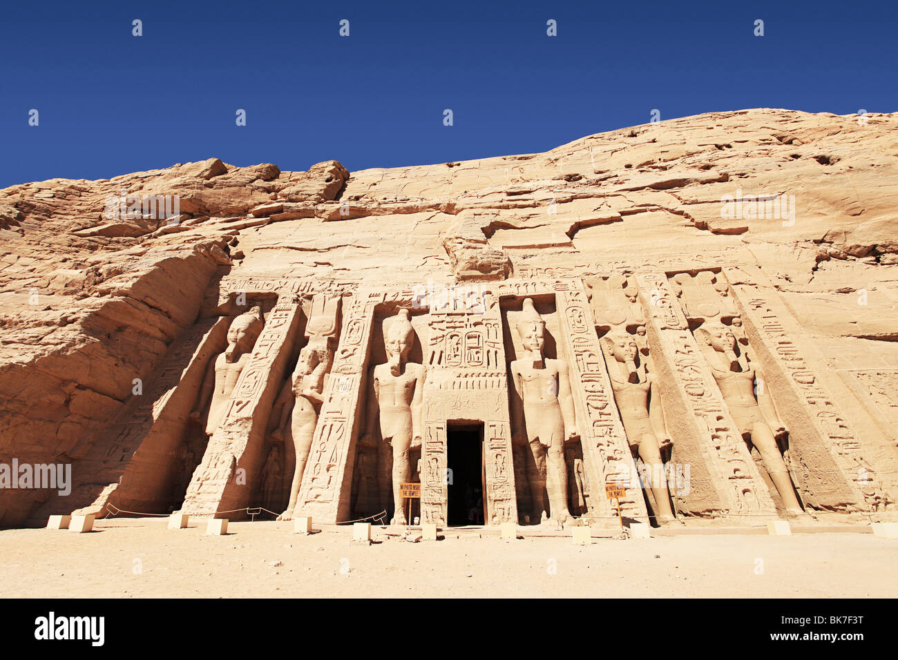 Abu simbel hi-res stock photography and images - Alamy
