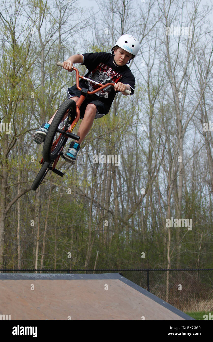 Bicycle jump ramp helmet hi-res stock photography and images - Alamy