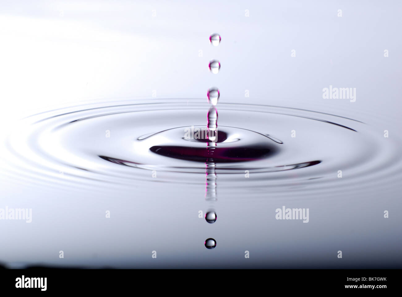 Bouncing water splash hi-res stock photography and images - Alamy