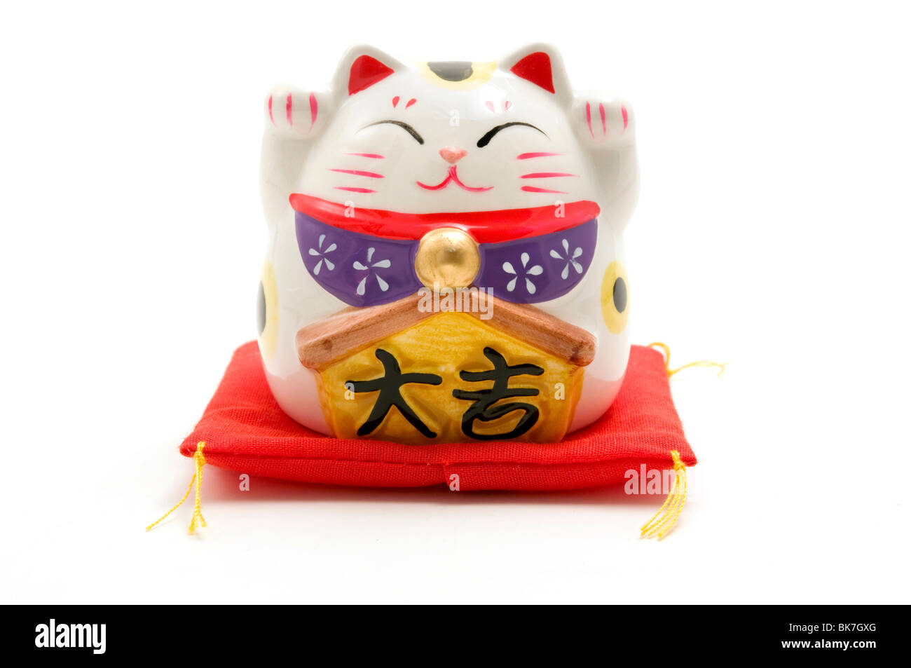 Maneki neko hi-res stock photography and images - Alamy