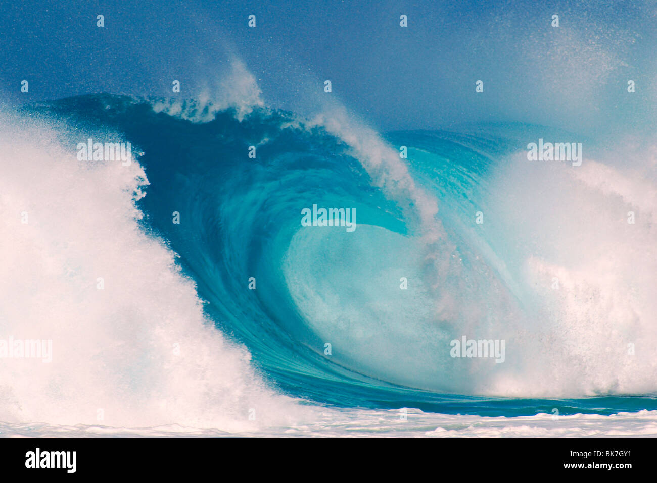 breaking wave, Pipeline, North shore, Oahu, Hawaii Stock Photo - Alamy