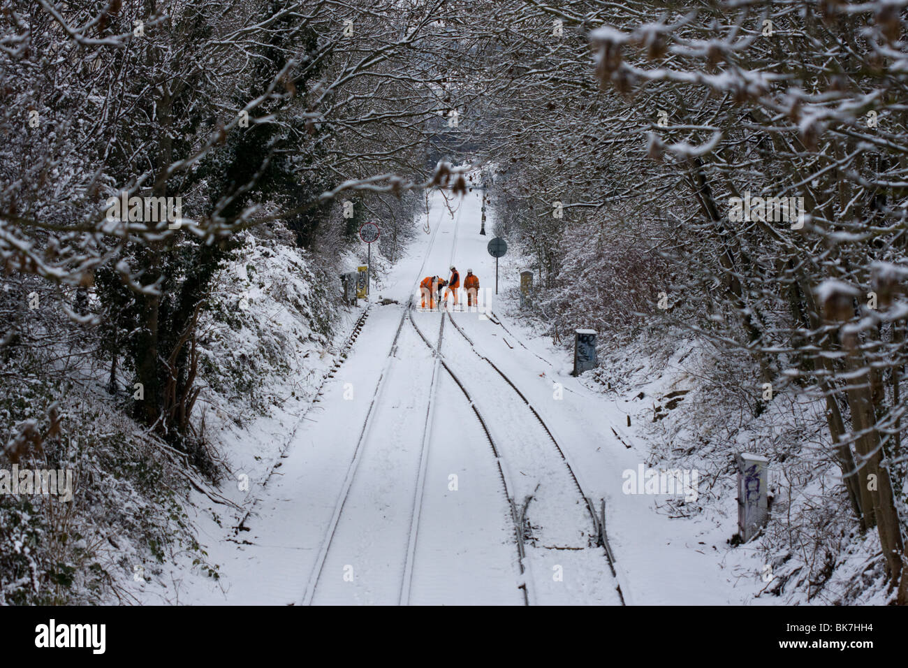 Railway workers hi-res stock photography and images - Alamy