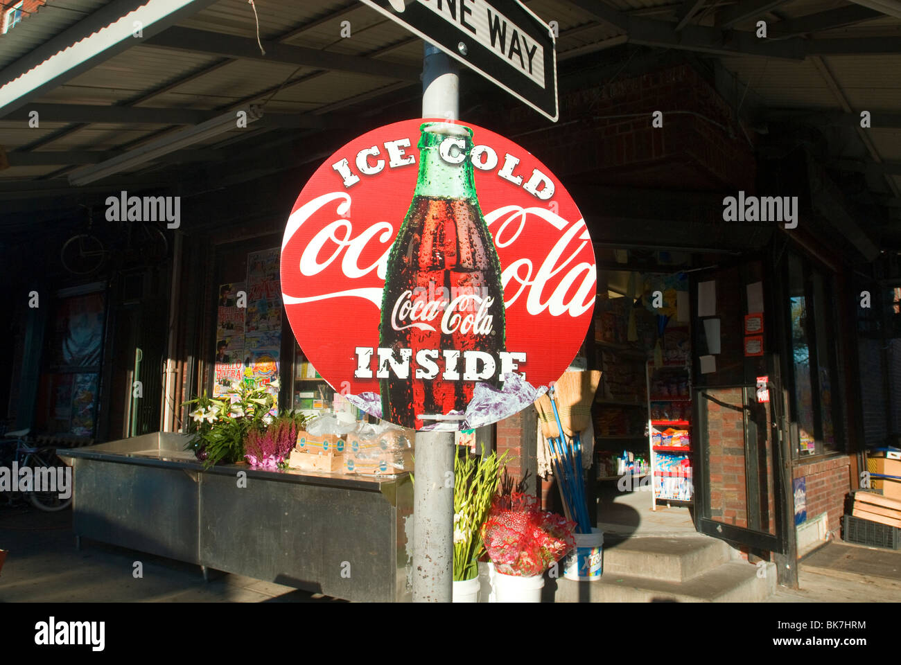 Coca cola signage hi-res stock photography and images - Alamy