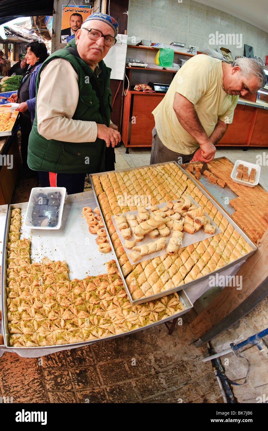 Arab market hi-res stock photography and images - Alamy