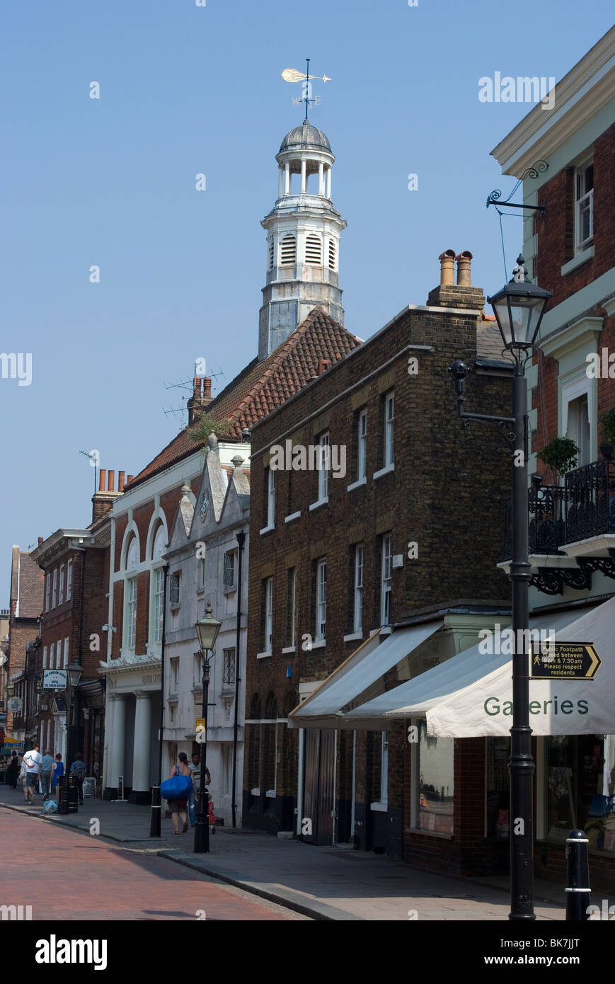 High street rochester kent england hi-res stock photography and images ...