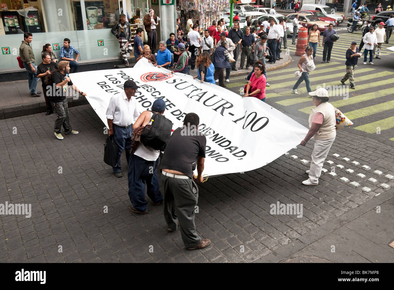 Labor rights movement hi-res stock photography and images - Alamy