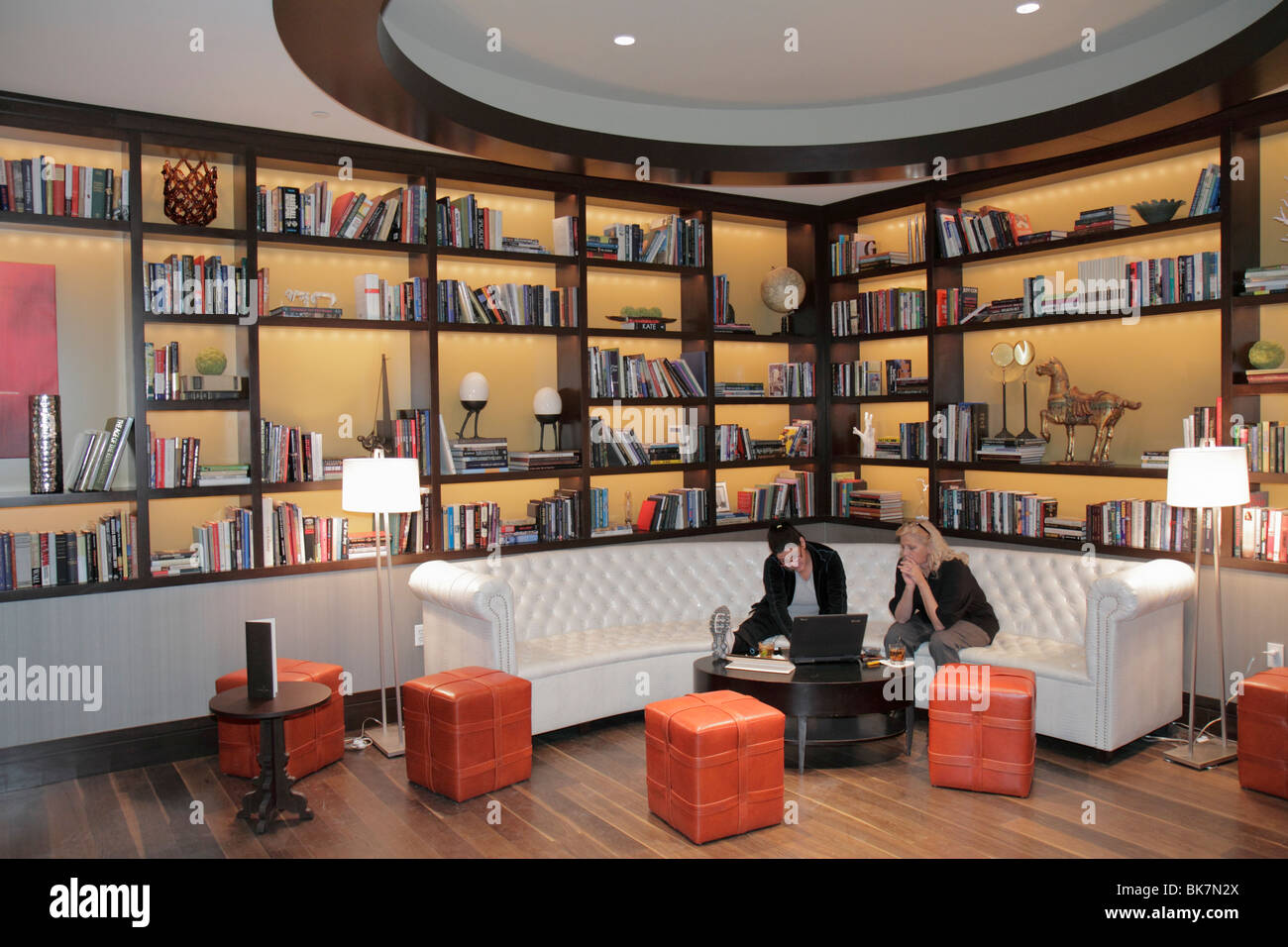 The w hotel washington interior hi-res stock photography and images - Alamy