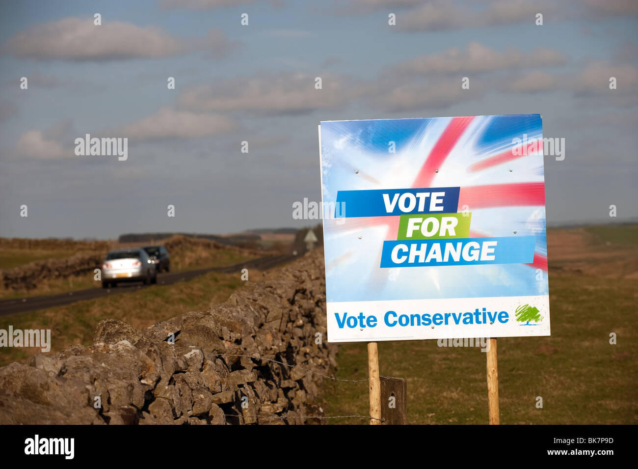 Vote Conservative sign in countryside, Election 2010 Stock Photo - Alamy