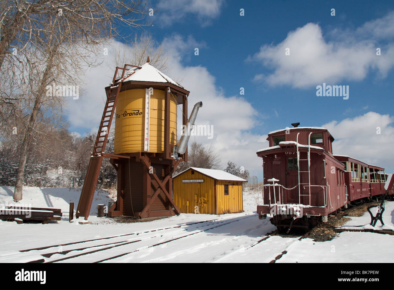 Railroad Water Tower Piko 62701 Old West Water Tower (Pre Built)