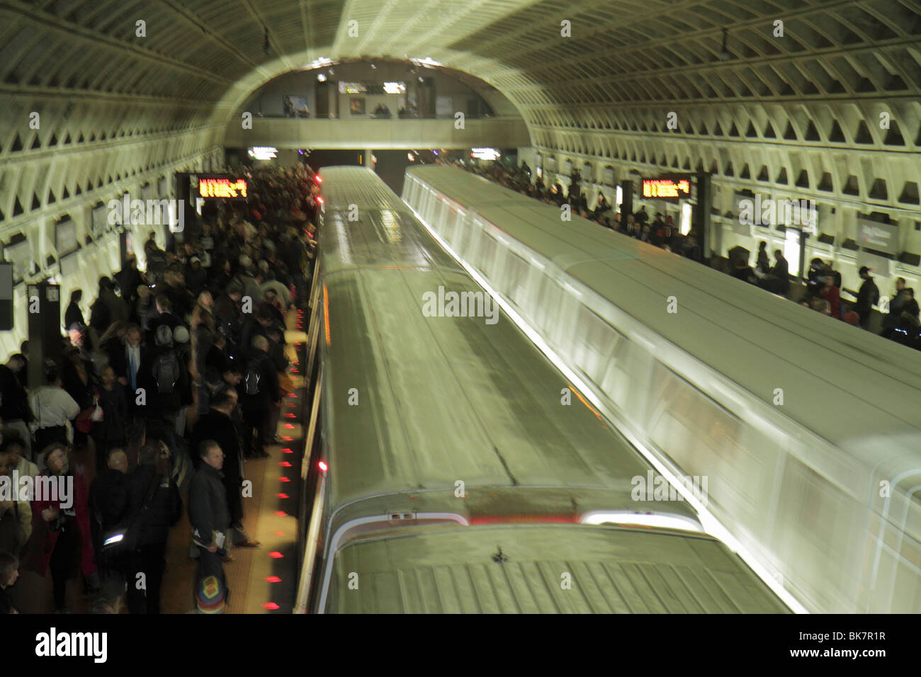 Washington d c metro system hi-res stock photography and images - Alamy