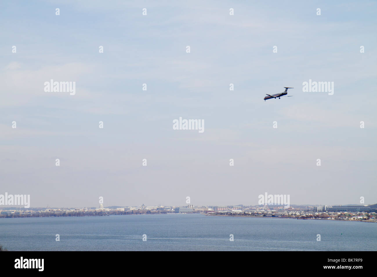 Washington Dc Plane Landing High Resolution Stock Photography and ...
