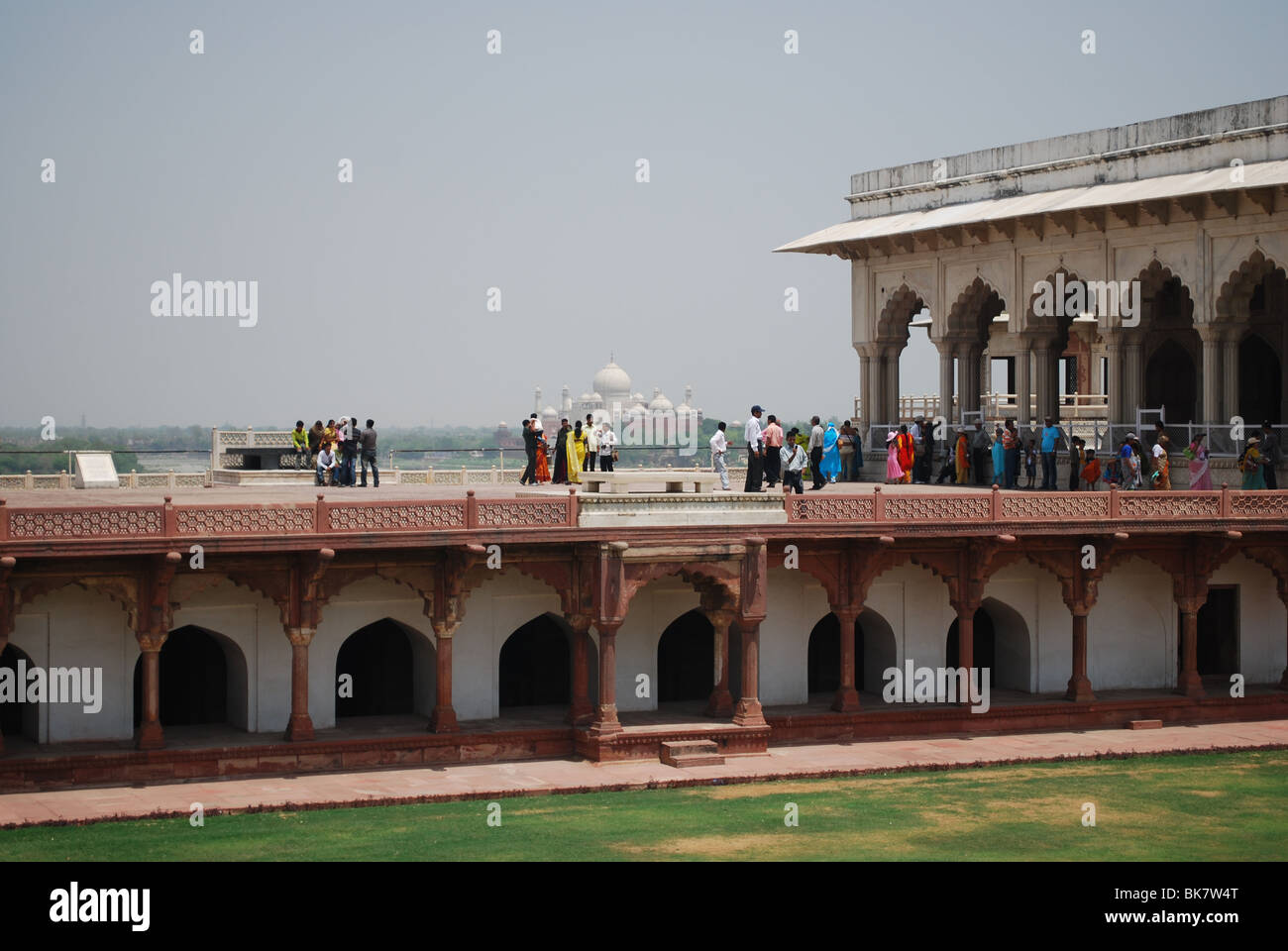 Taj mahal night hi-res stock photography and images - Alamy