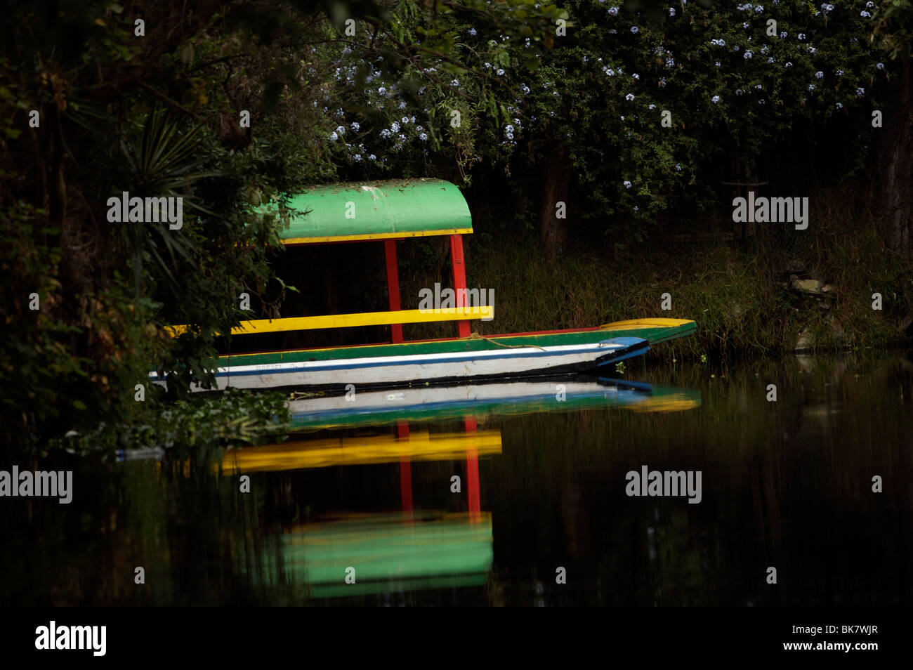 A boat on the water canals of Xochimilco in southern Mexico City Stock ...