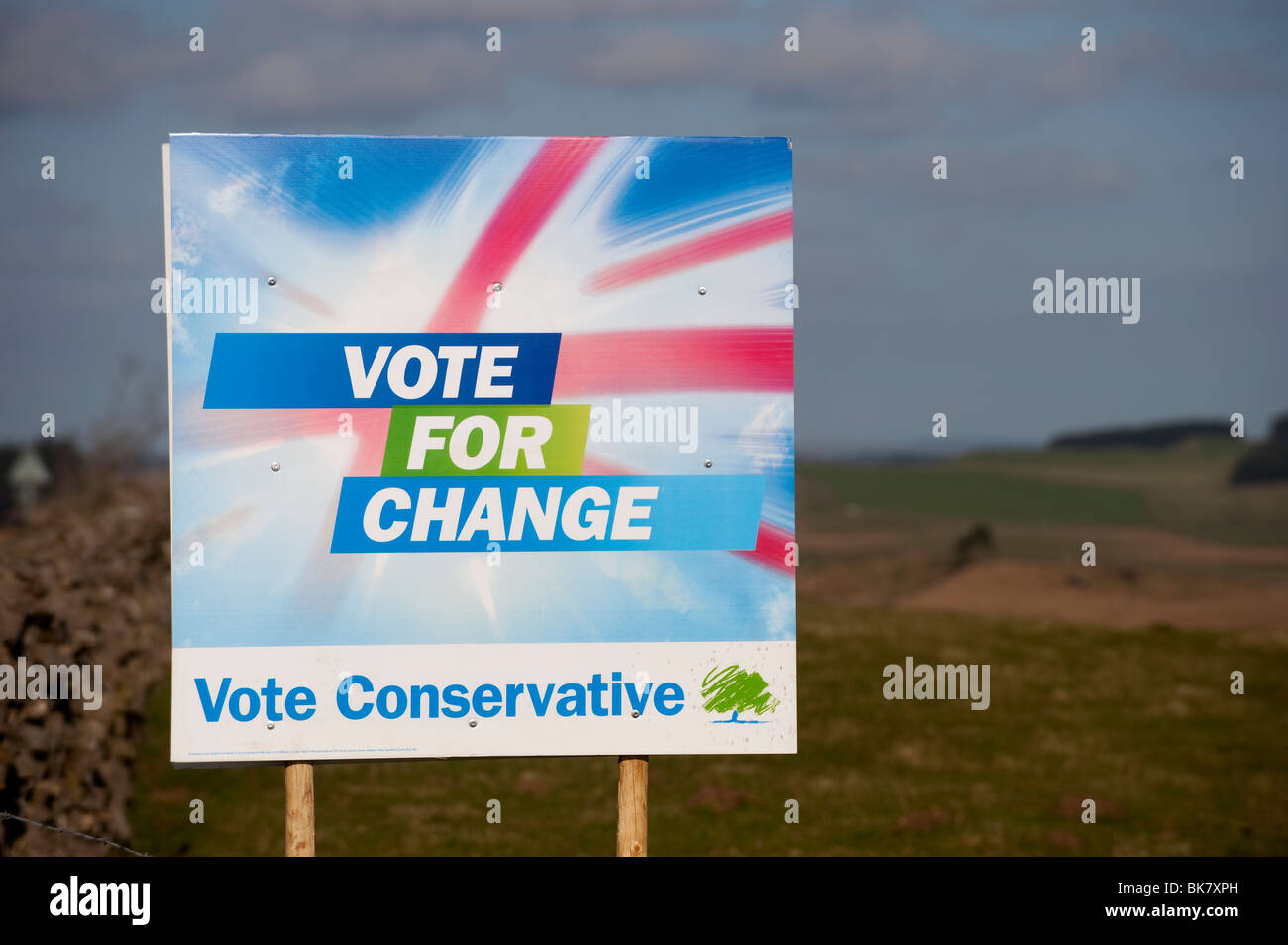 Vote Conservative sign in countryside, Election 2010 Stock Photo - Alamy