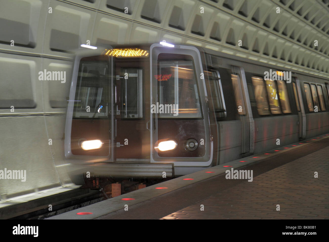 Gallery place metro station hi-res stock photography and images - Alamy