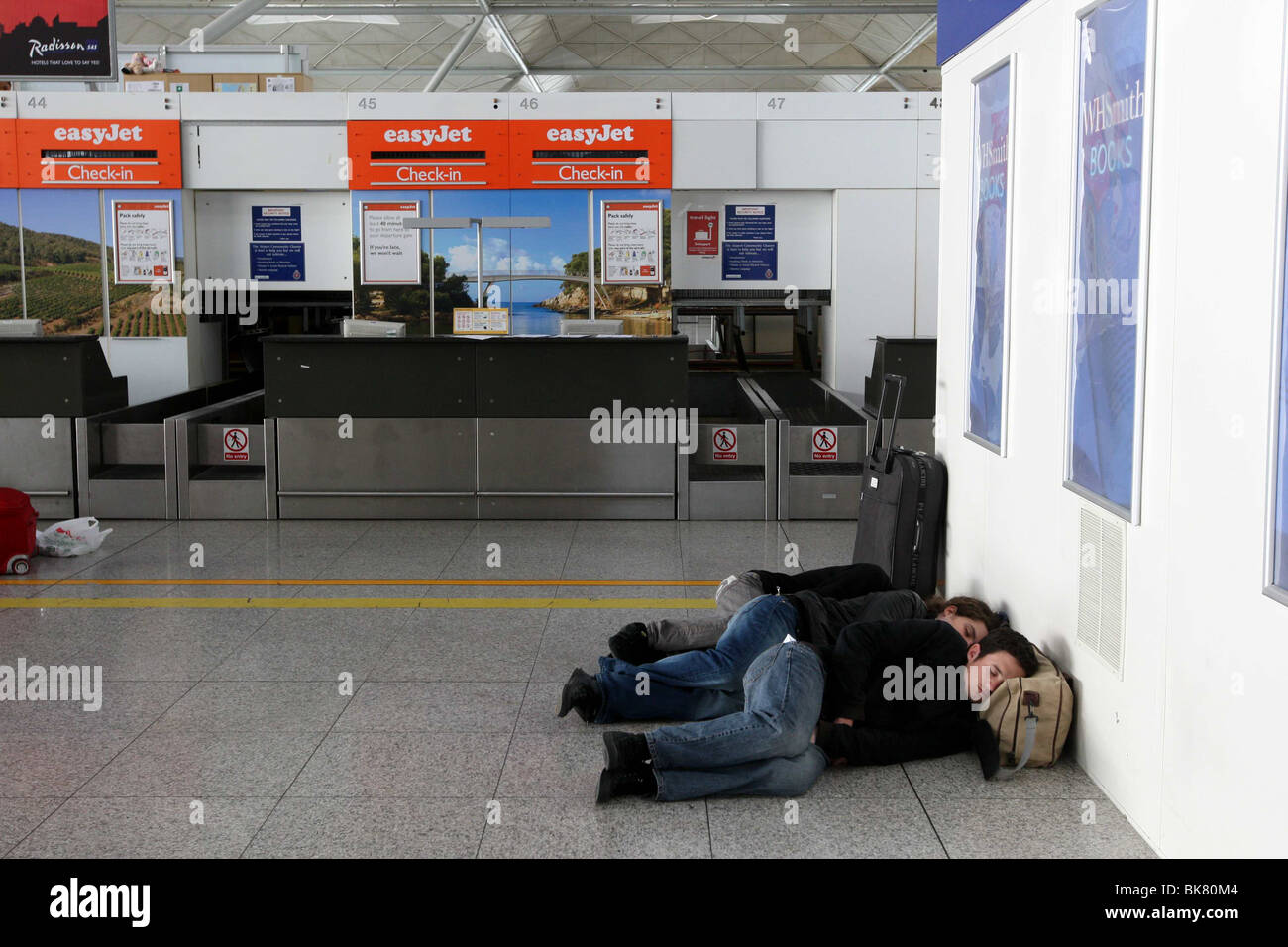 Queues de vol hi-res stock photography and images - Alamy