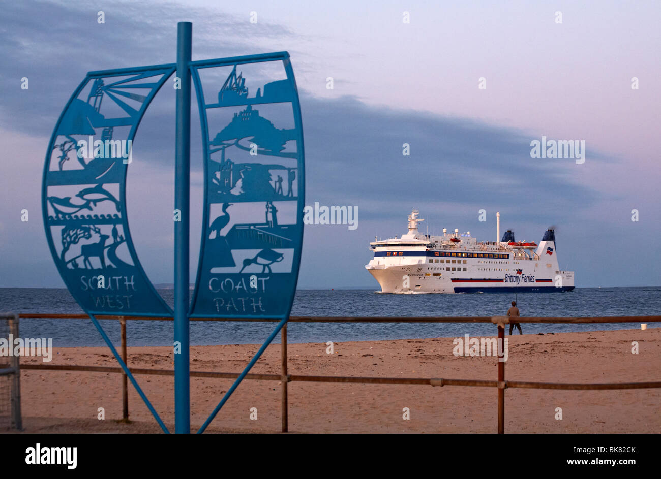 Ferries sign hi-res stock photography and images - Alamy