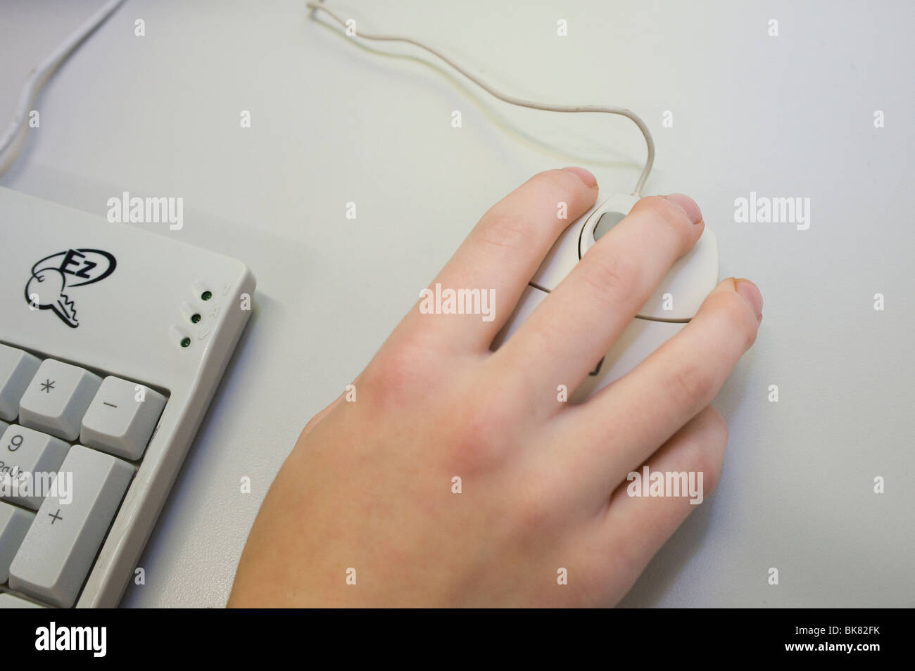 Person operating computer mouse hi-res stock photography and images - Alamy