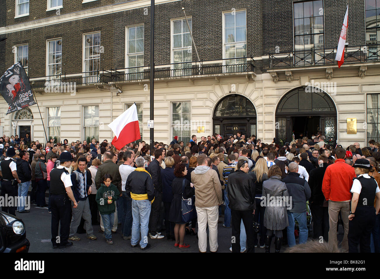 Polish emigrants in front of Polish Embassy in London Stock Photo - Alamy