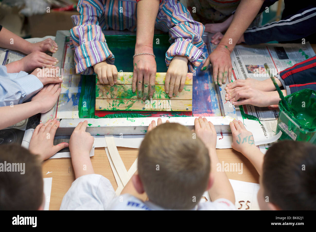 School Children being taught Screen Printing Stock Photo - Alamy