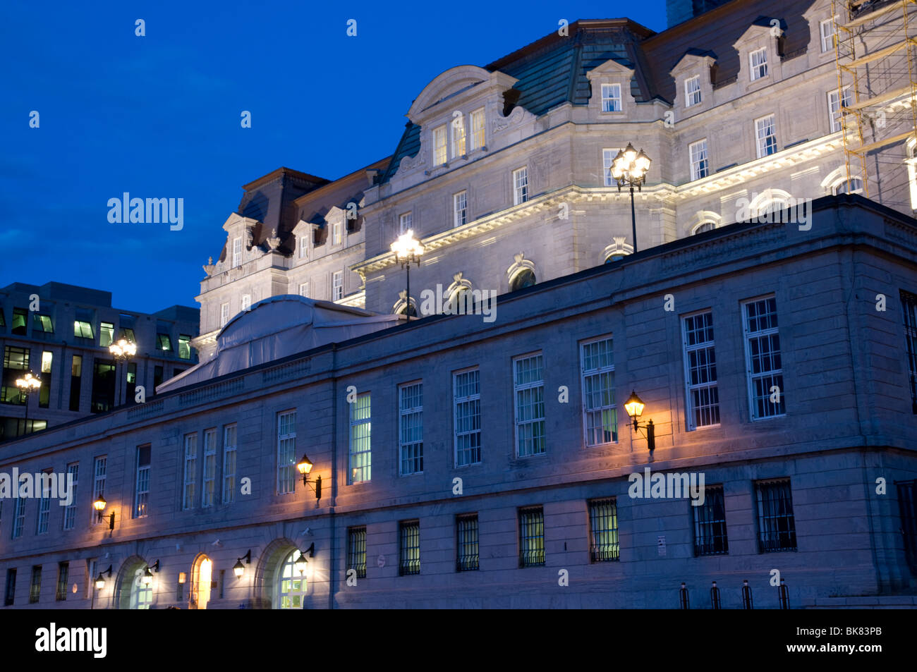 Night time scene in Montreal, Canada Stock Photo - Alamy