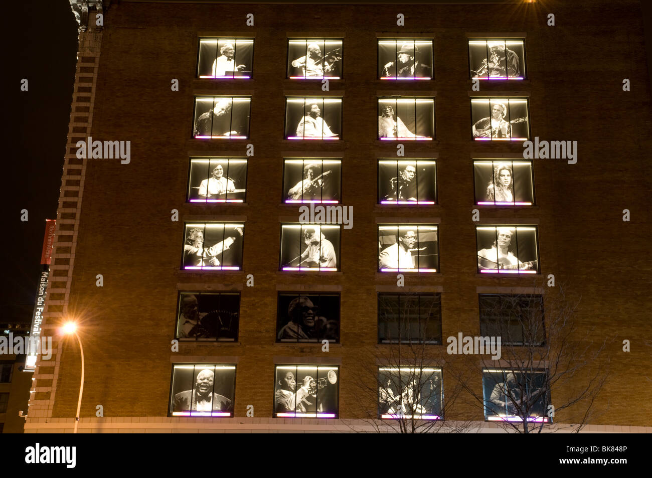 Night time scene in Montreal, Canada Stock Photo - Alamy