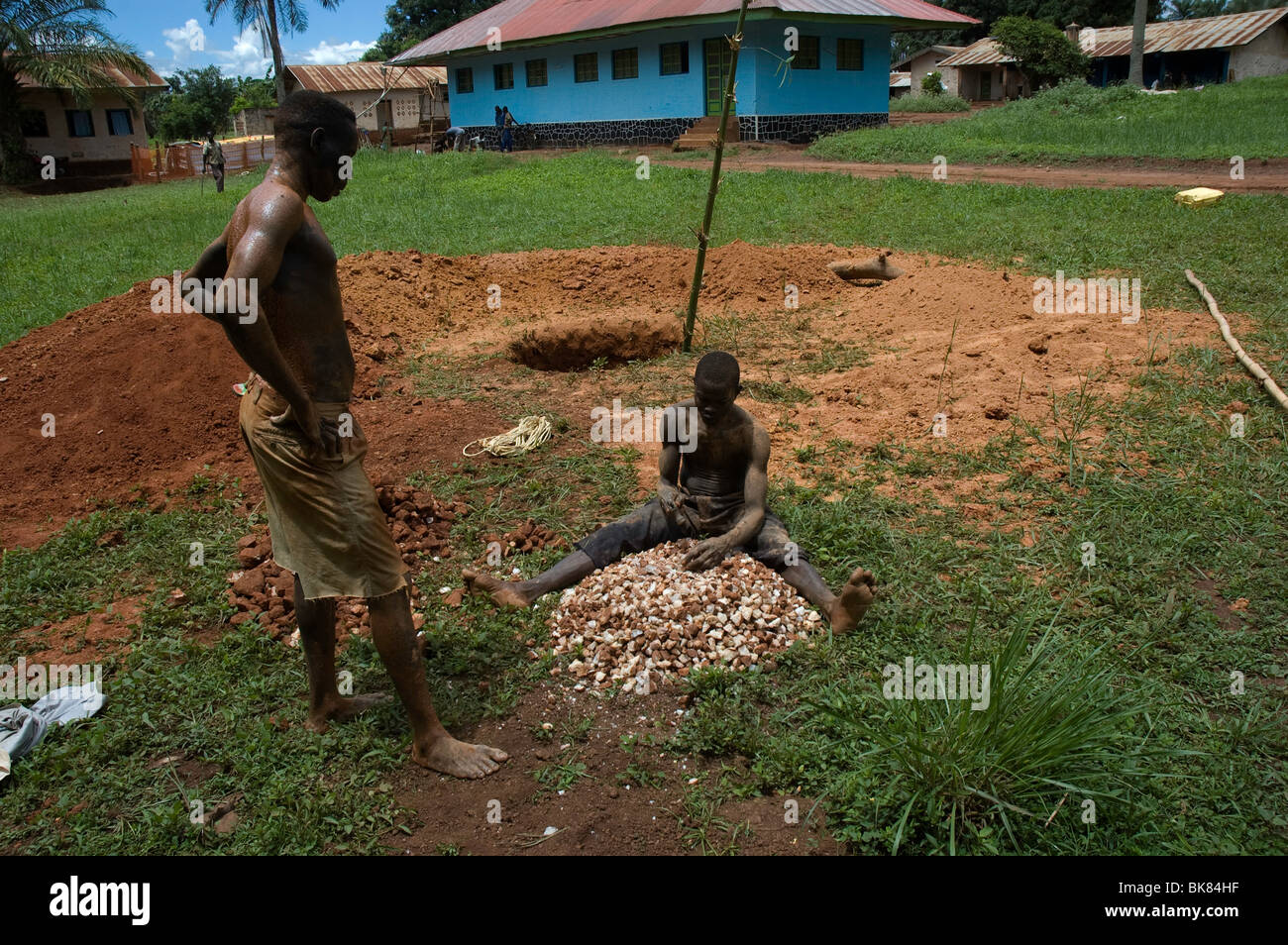 Dug well hi-res stock photography and images - Alamy