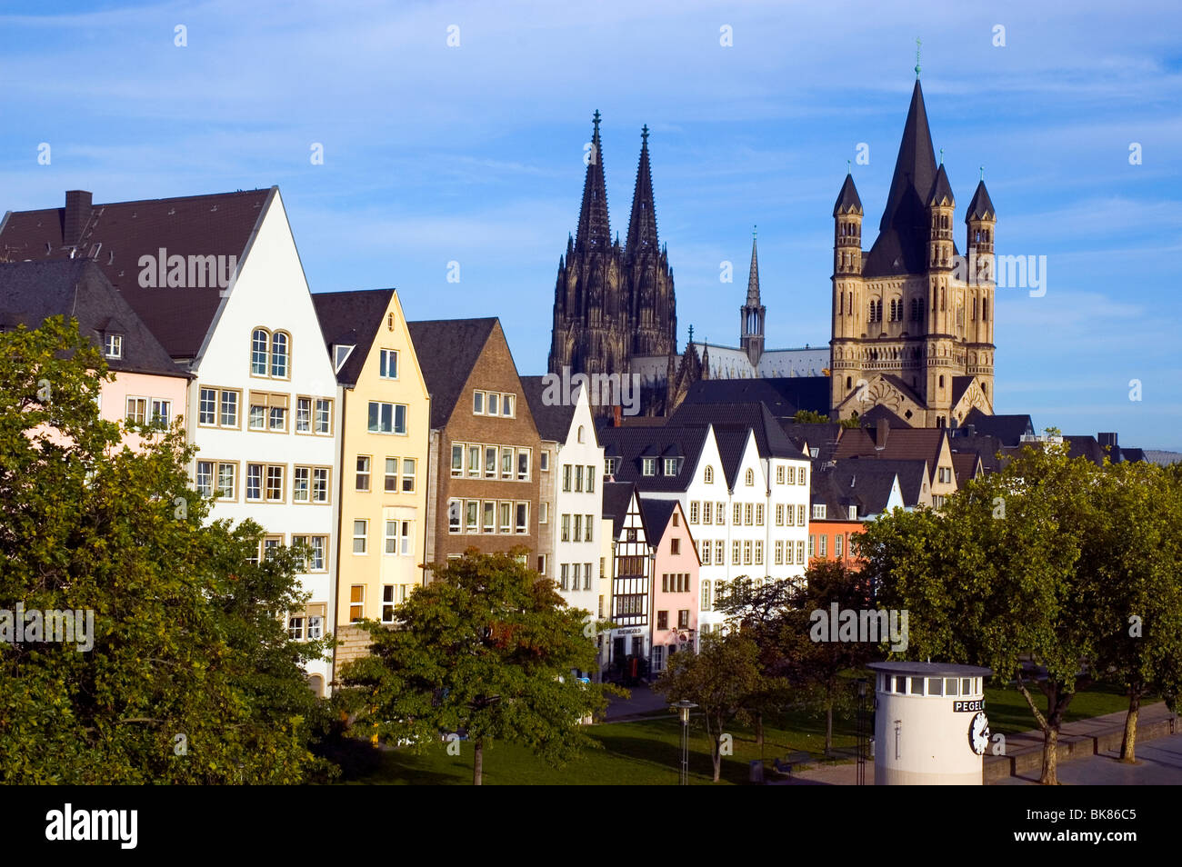 Cologne Dom & Traditional Buildings Stock Photo - Alamy