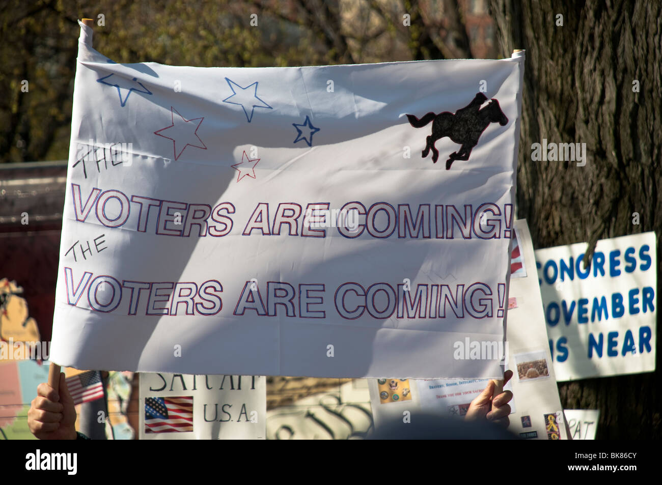 Tea party protesters at the 2010 Boston Tea Party Stock Photo - Alamy
