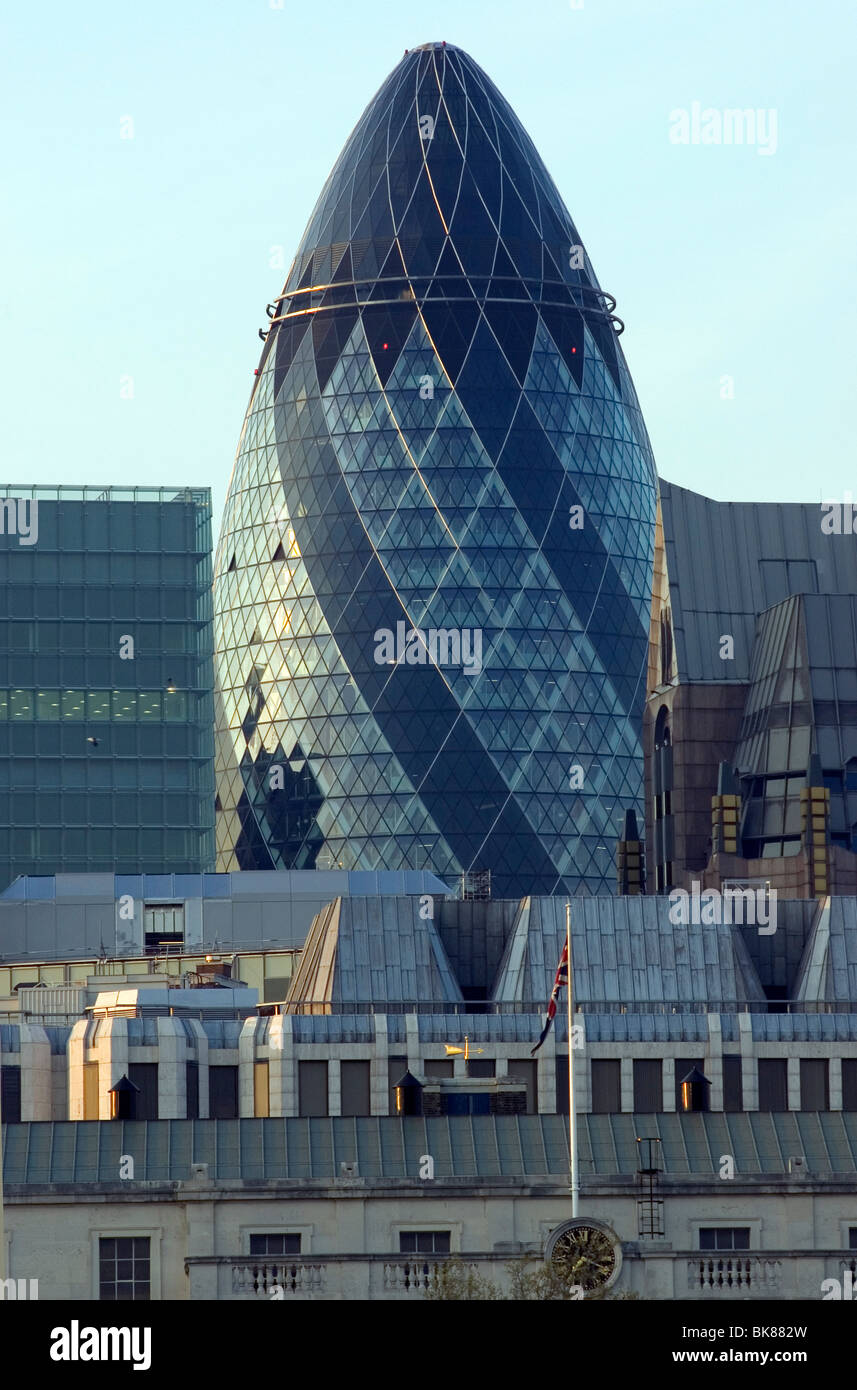Norman fosters gherkin hi-res stock photography and images - Alamy