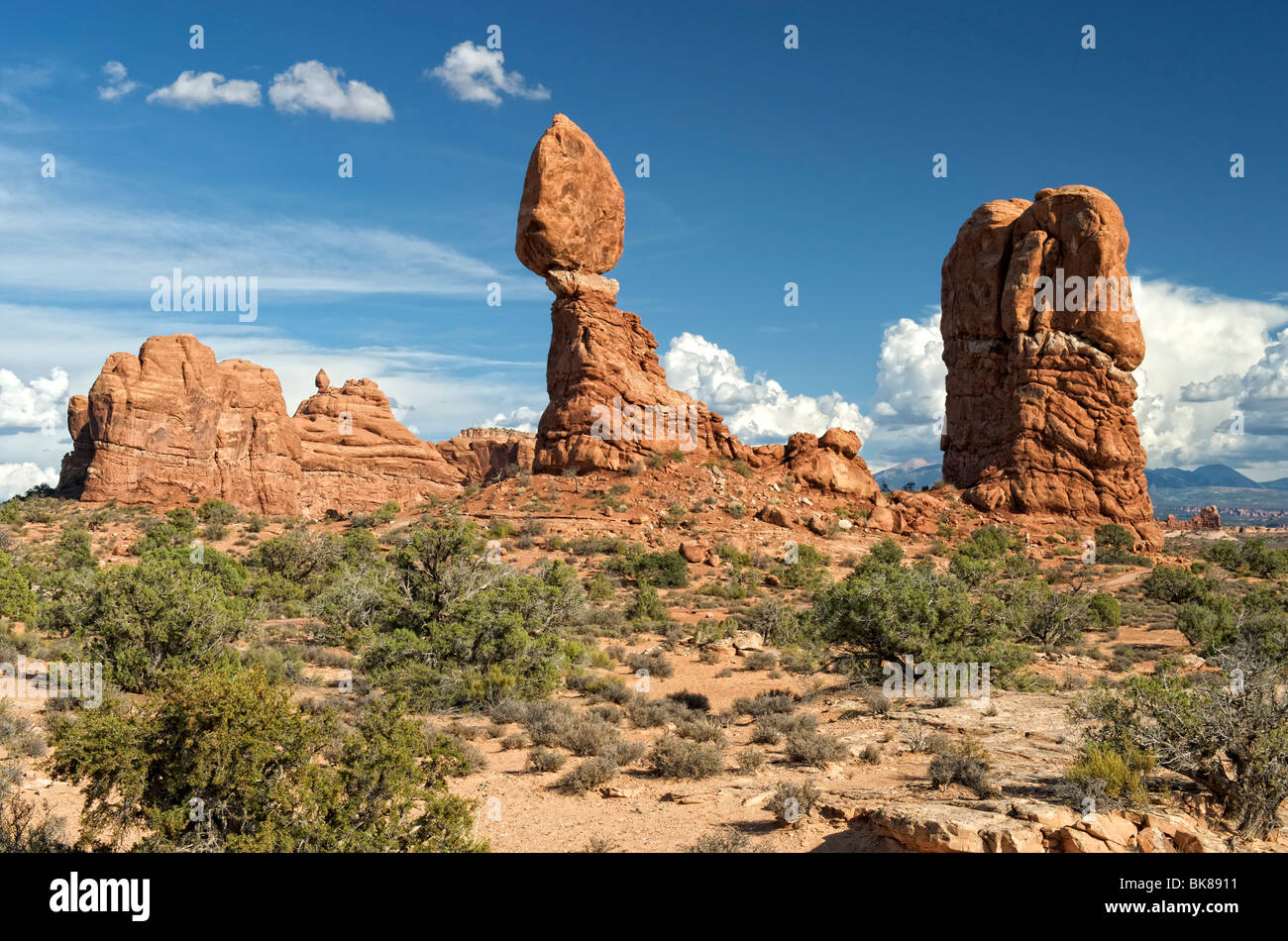 Balanced Rock, Arches National Park, Moab, Utah, USA Stock Photo - Alamy